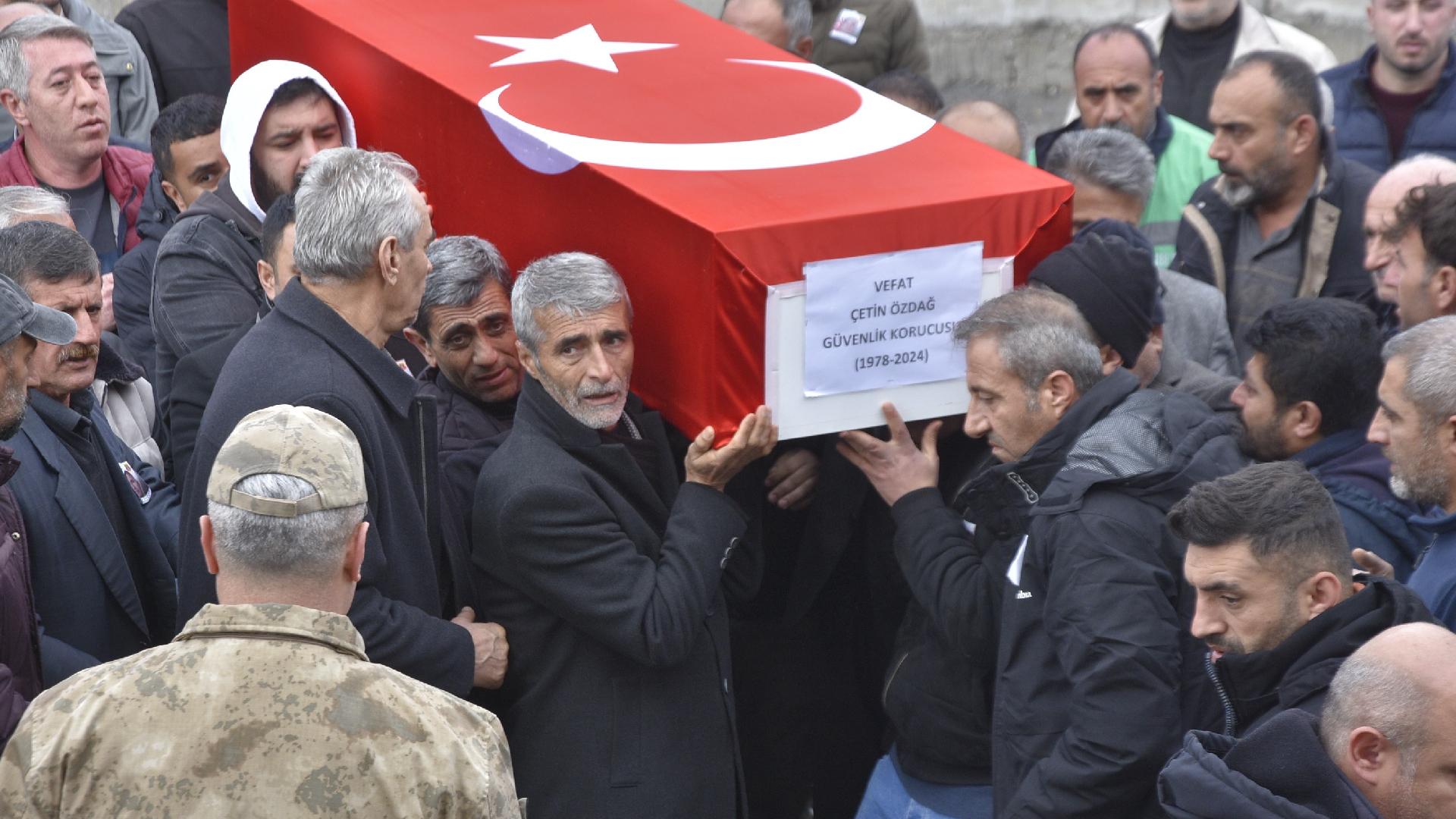 Bitlis'te Kalp Krizi Geçiren Güvenlik Korucuları Son Yolculuklarına ...