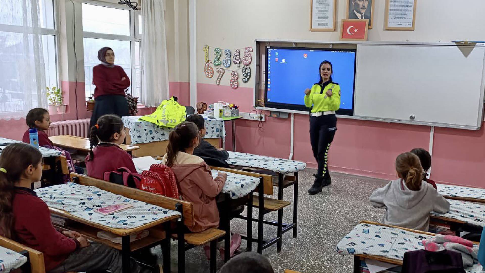 Bitlis’te 194 Öğrenciye Bilgilendirme Eğitimi Verildi - Bitlis Haber ...