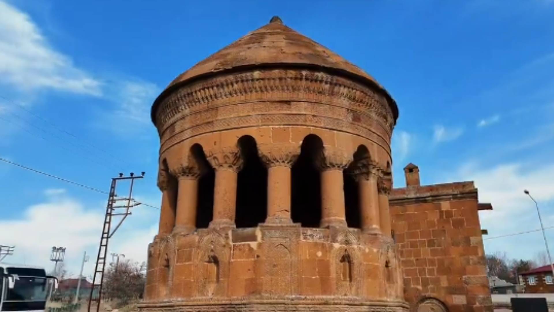 Bitlis'te Tarih ve Sanatın Buluştuğu İlçe Ahlat - Bitlis Haber - Bitlis ...